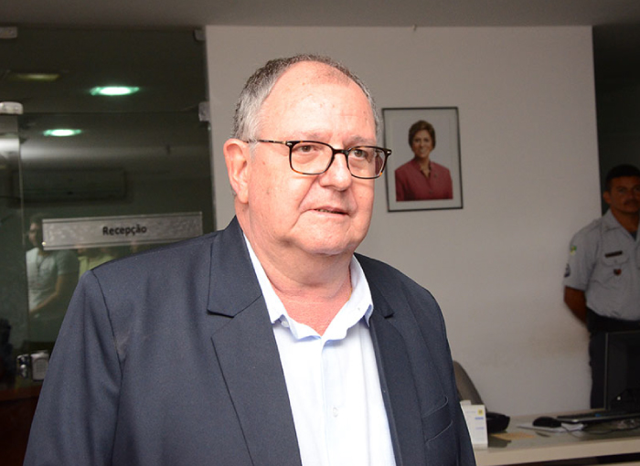 Nota de pesar pelo falecimento do professor e ex-secretário Luiz Eduardo Carneiro